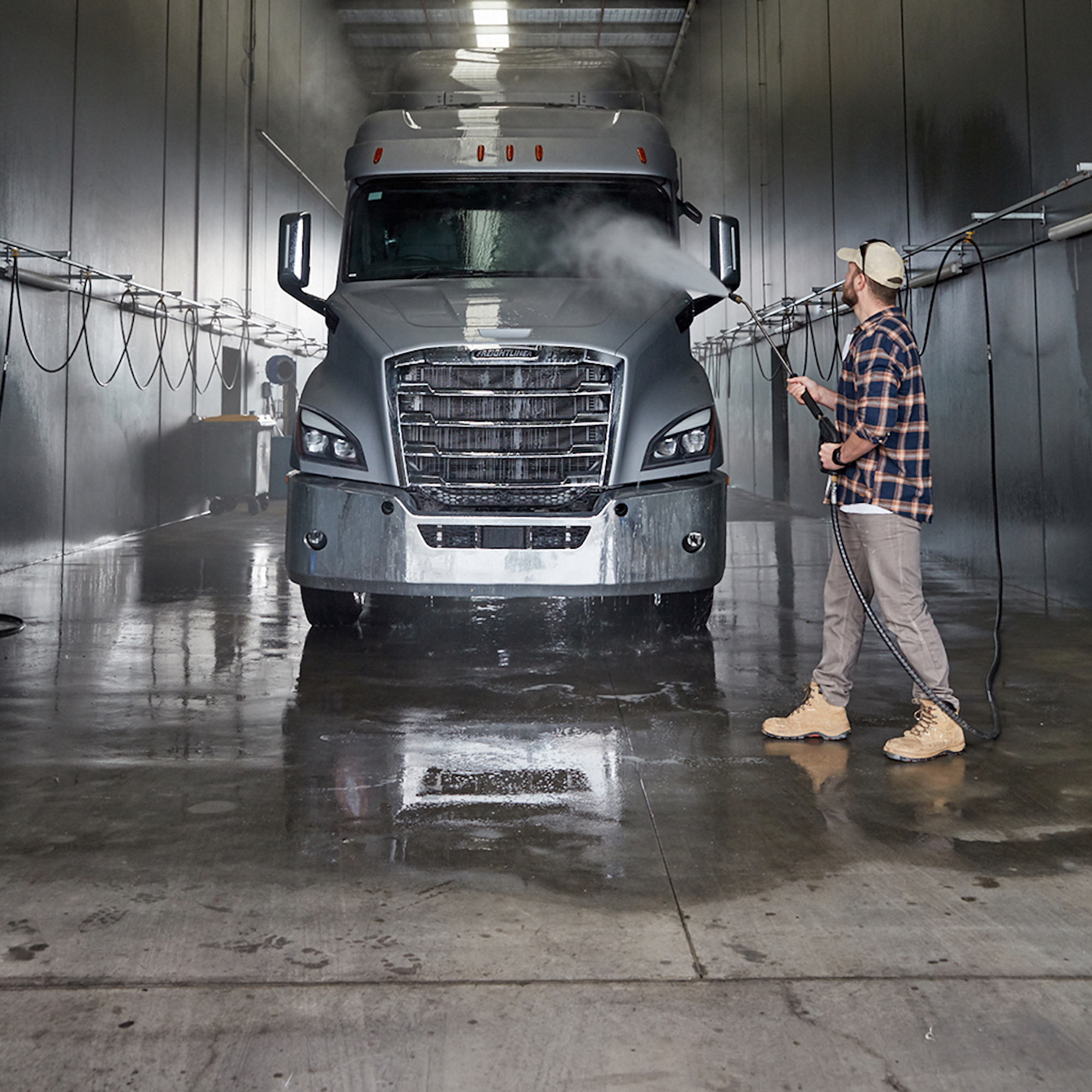 Truck Parts & Servicing | Freightliner