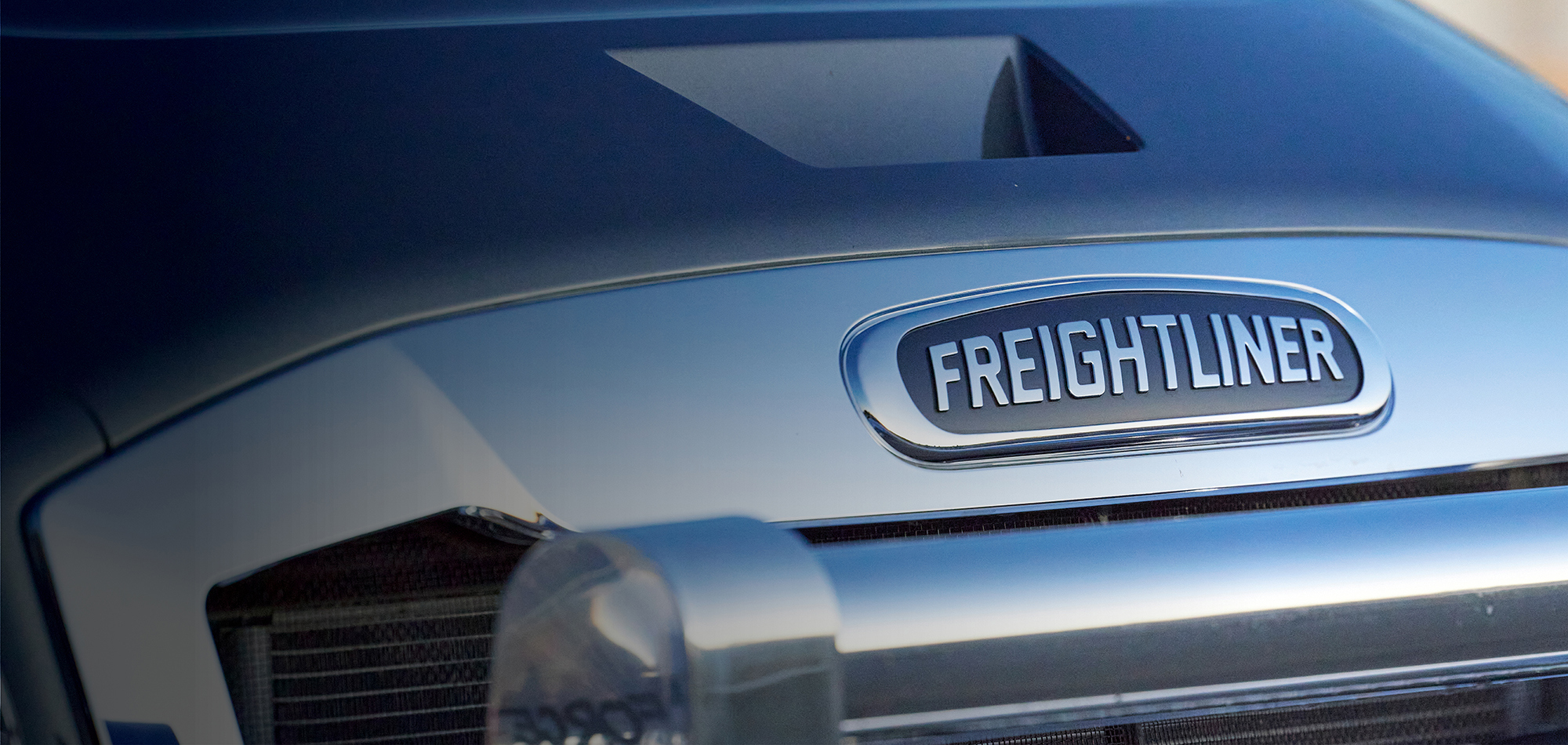 Truck Transmissions & Engines | Connectivity | Freightliner